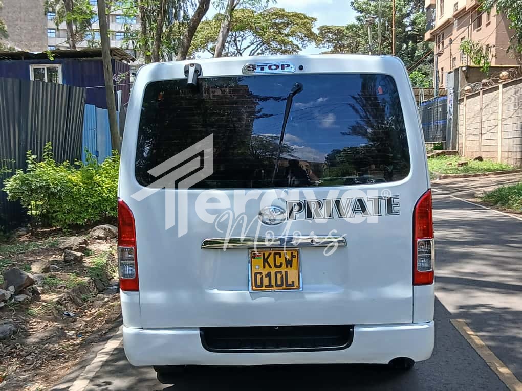 TOYOTA HIACE 7L – Terava Motors
