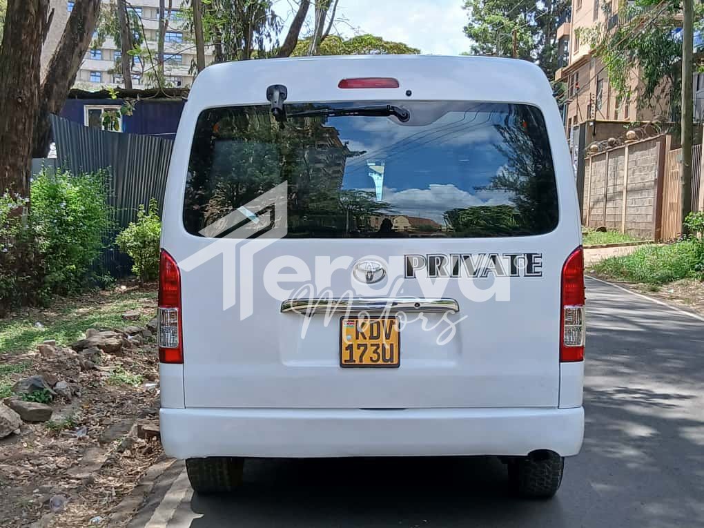 Toyota hiace 9l – Terava Motors