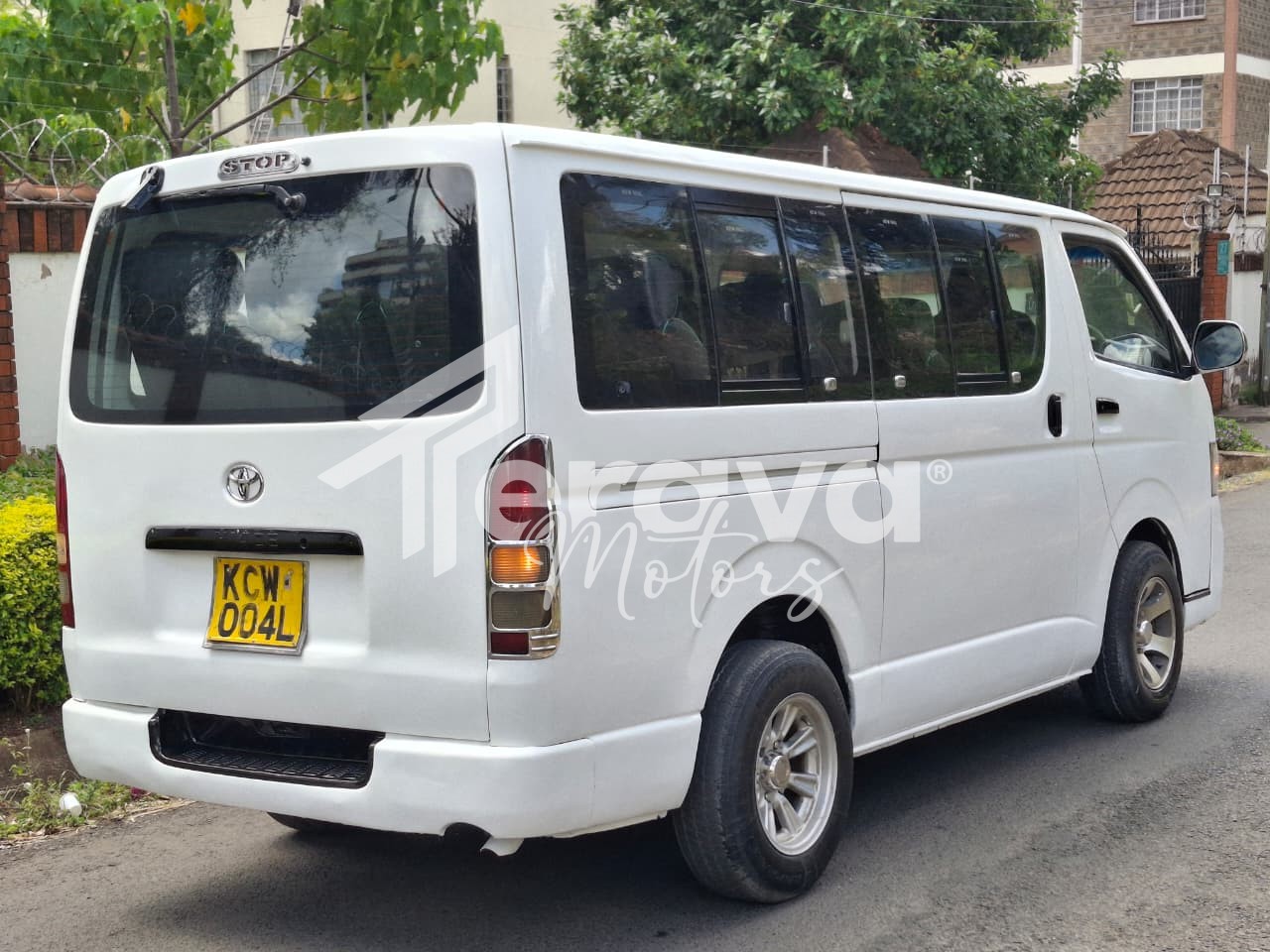 TOYOTA HIACE 7L - Terava Motors